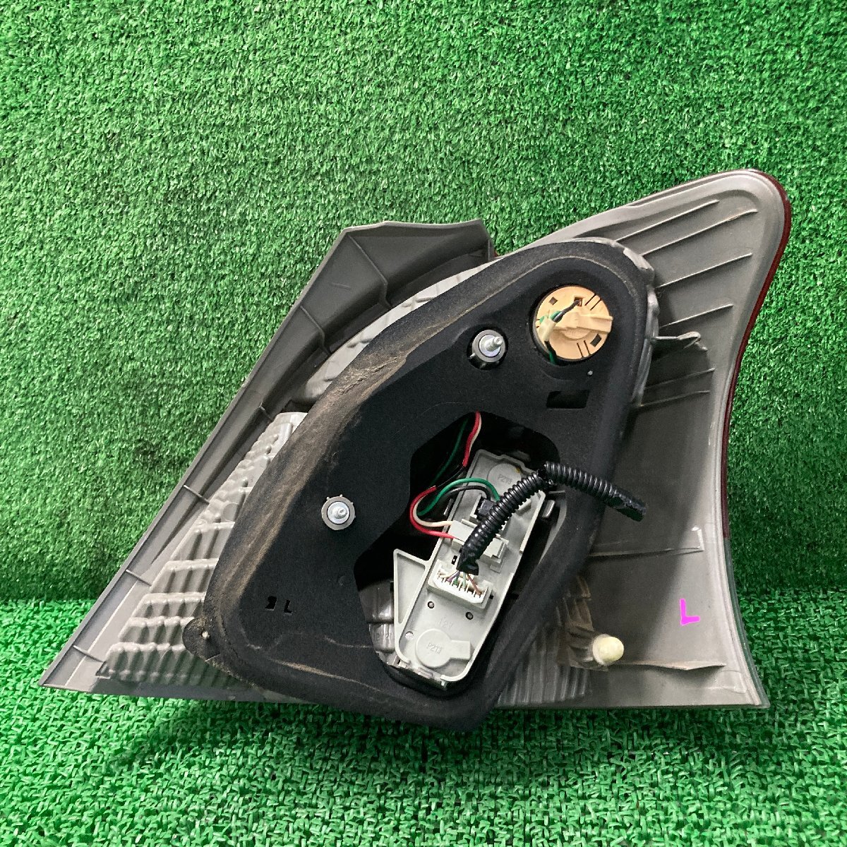 Yahoo!オークション - ヴィッツ F KSP90 左 テールランプ テールライ...