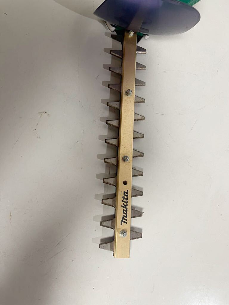 Yahoo!オークション - makita 300mm 生垣バリカン モデル MUH3051 PS 1...