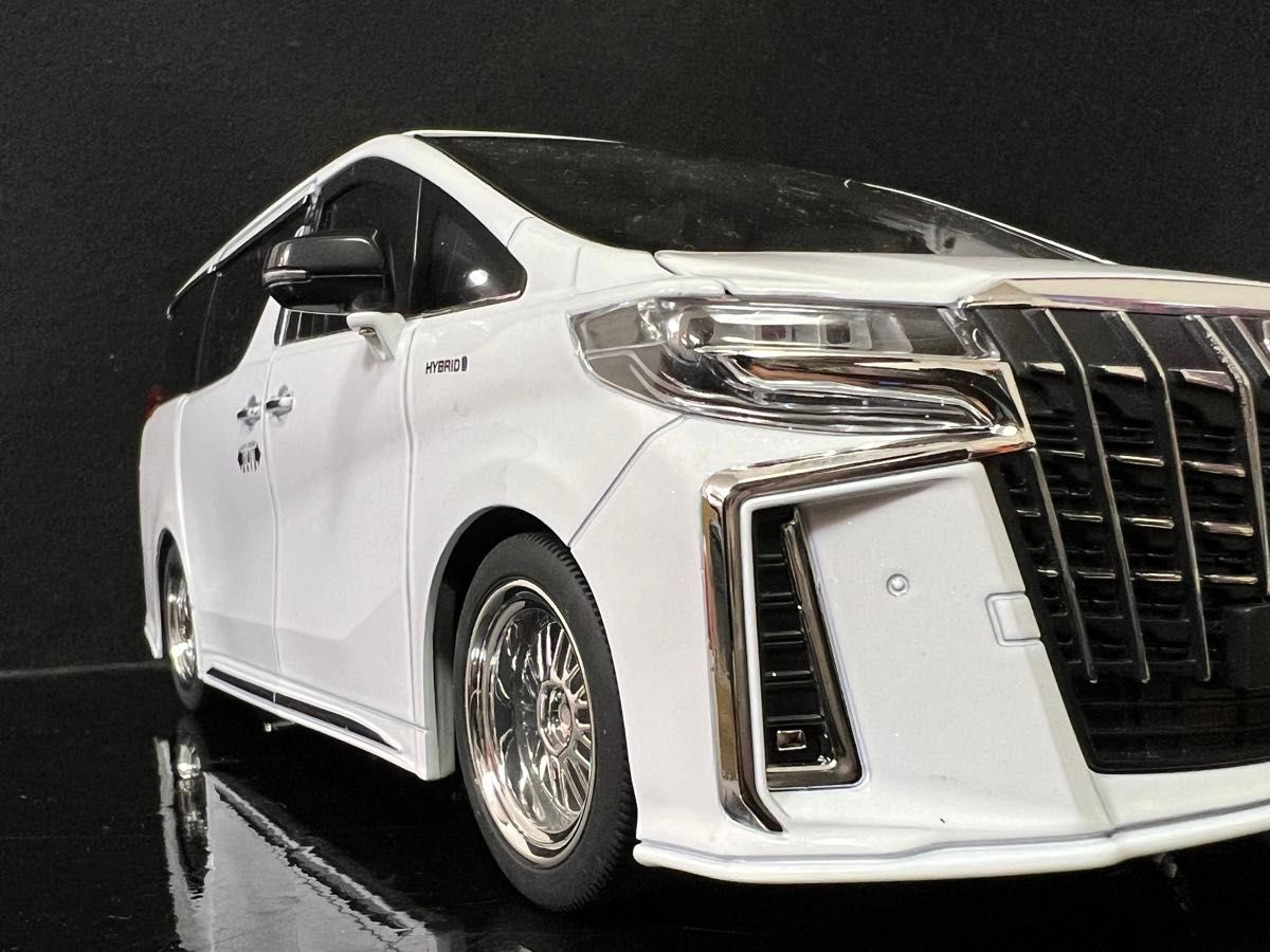 トヨタ TOYOTA アルファード 1/18 ミニカー ホワイト H171 トヨタ TOYOTA アルファード 1/18 ミニカー ホワイト H171
