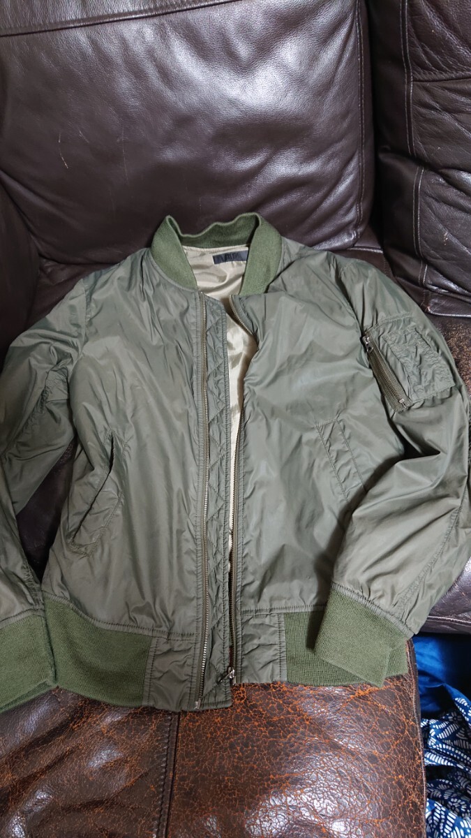 Yahoo!オークション - 美品 UNIQLO MA1 ジャンパー サイズS カーキ①