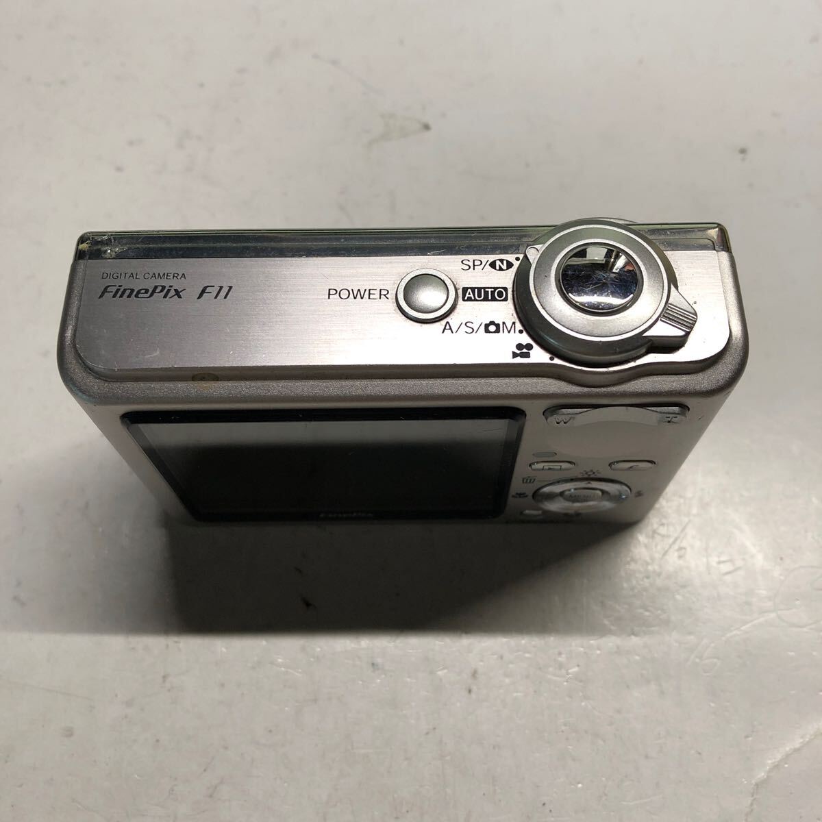 Yahoo!オークション - FUJIFILM FinePix F11 デジタルカメラ/2