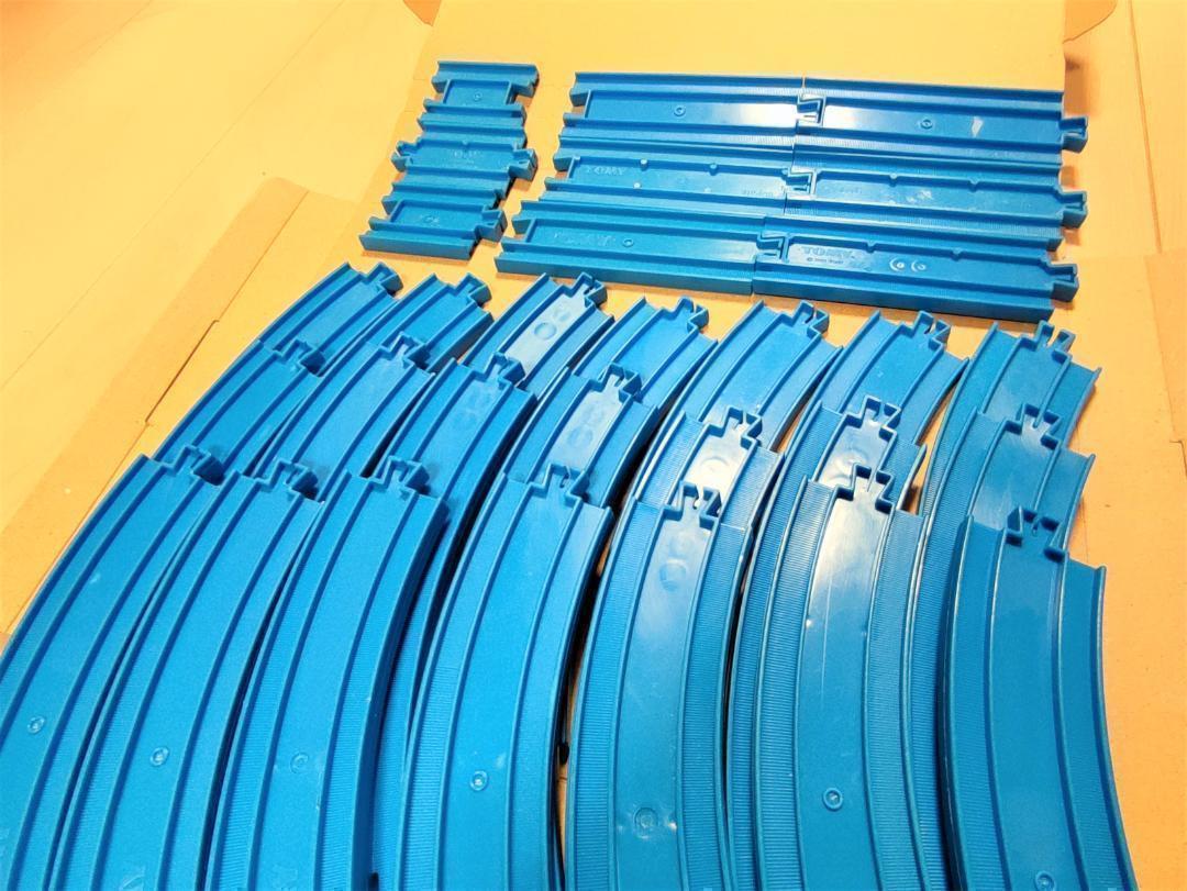 Yahoo!オークション - 計30本 プラレール 曲線・直線 検）1/2レール・1...