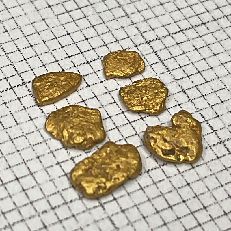 Yahoo!オークション - 砂金 北海道勇払郡占冠村 ポントマム川産 6粒 0....