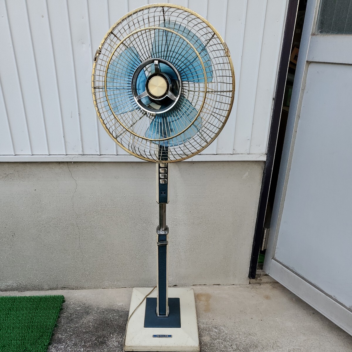 昭和レトロ HITACHI S-627 大型リビング扇風機 30cm STAND FAN 良品(扇風機)｜売買されたオークション情報、yahooの商品情報をアーカイブ公開 - オークファン ...