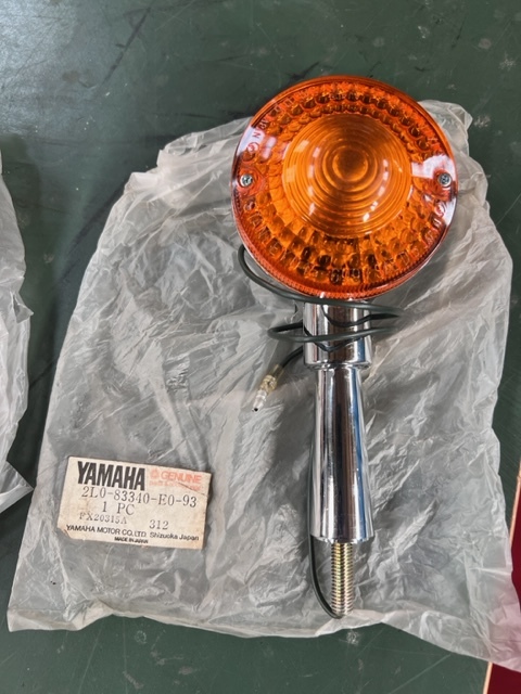 Yahoo オークション Yamaha 旧車新品ウインカー 2l0 83340 E0 93 4個