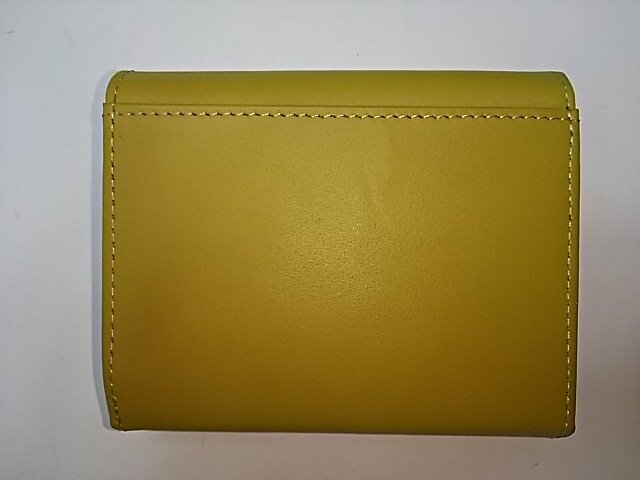 Yahoo!オークション - B133ハッシュパピー 新品未使用 二つ折り財布 黄...