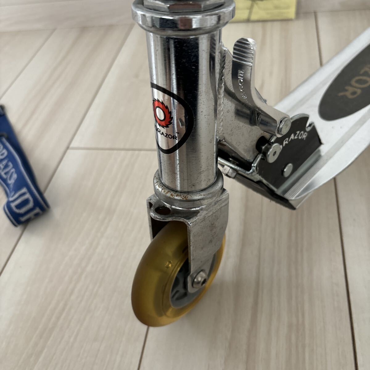 Yahoo!オークション - キックボード キックスクーター JDRAZOR折りたた...