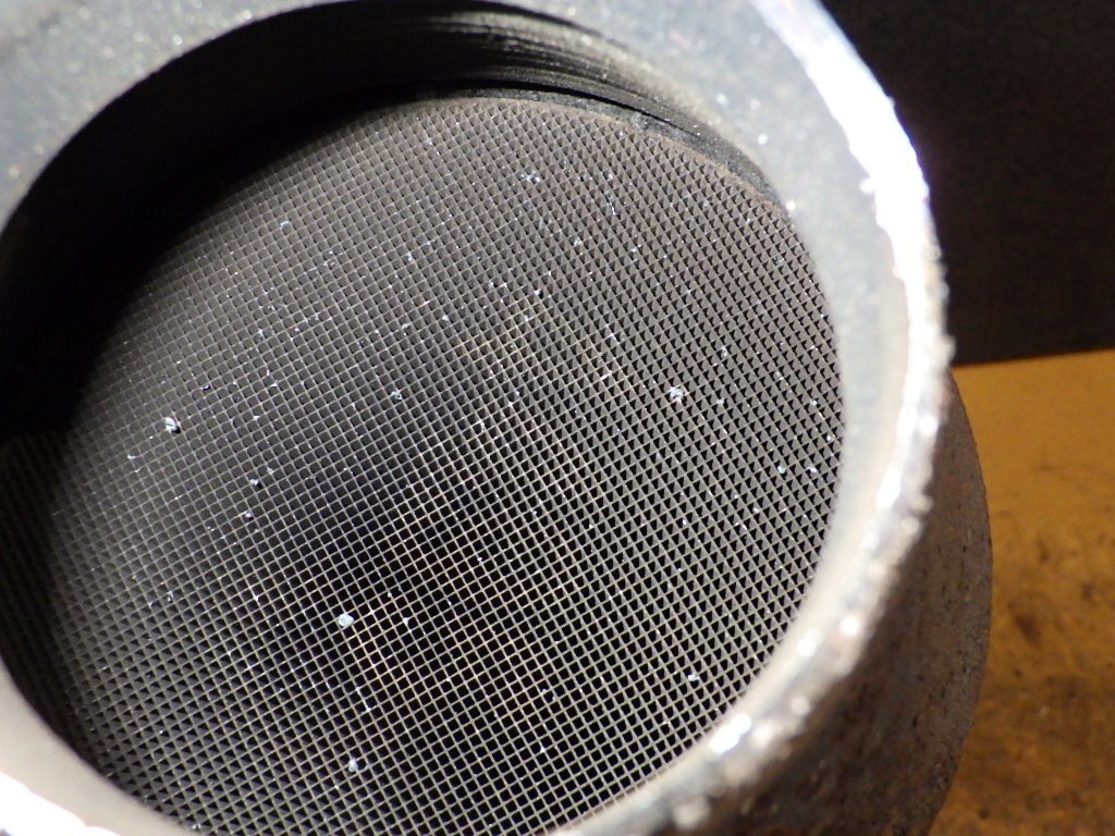 Yahoo!オークション - [石] トヨタ ZRE154 刻印CB8/GM3 触媒2台分6個セ...