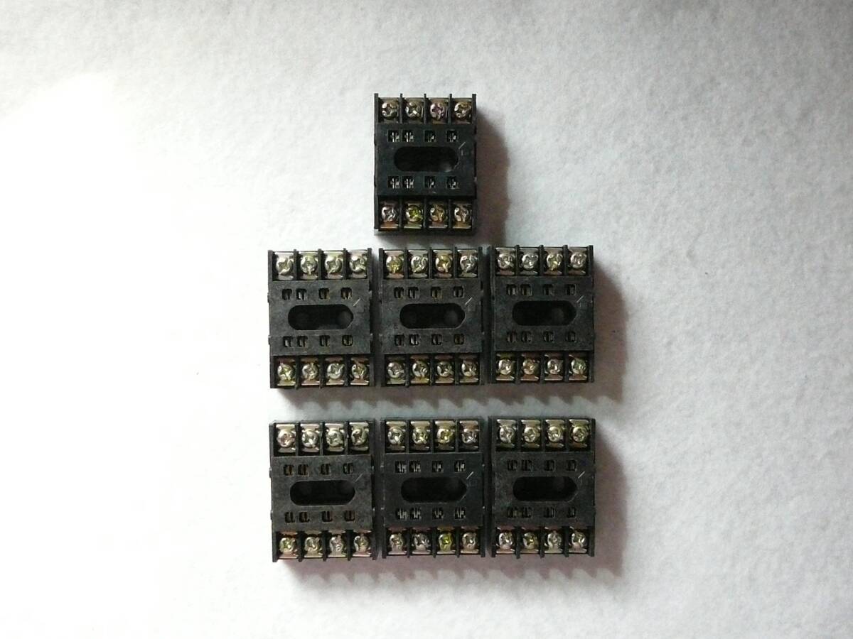 Yahoo!オークション - リレーソケット 【 7A-250V 】 MATSUSHITA 7個...