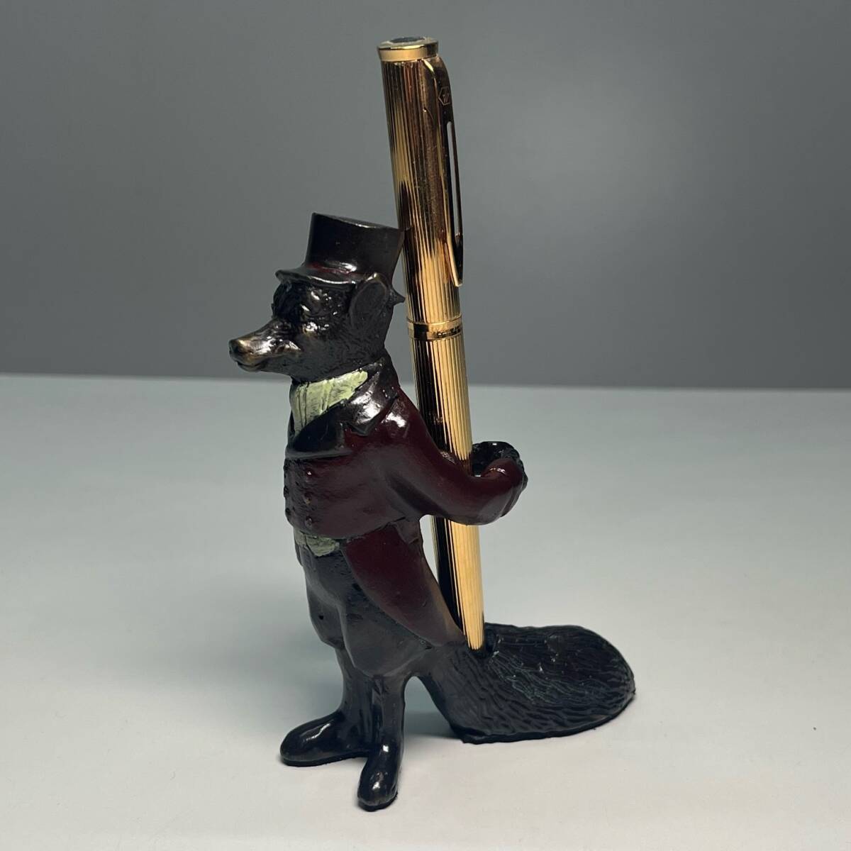ヴィンテージ キツネ執事 ペン立て 金属製 オブジェ 高さ12cm 重さ275g アンティク レトロ 狐 伯爵(その他)｜売買されたオークション情報、yahooの商品情報をアーカイブ公開 ...
