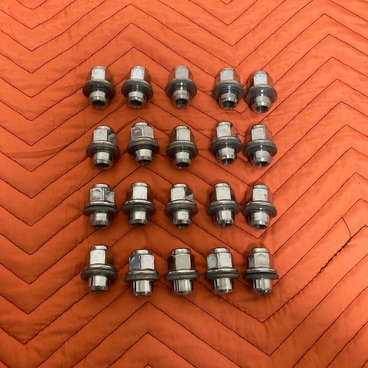 日本代購代標第一品牌【樂淘letao】－送料無料 良品トヨタ 純正 ホイールナット 20個 / 平面座 M12×P1.5 21HEX