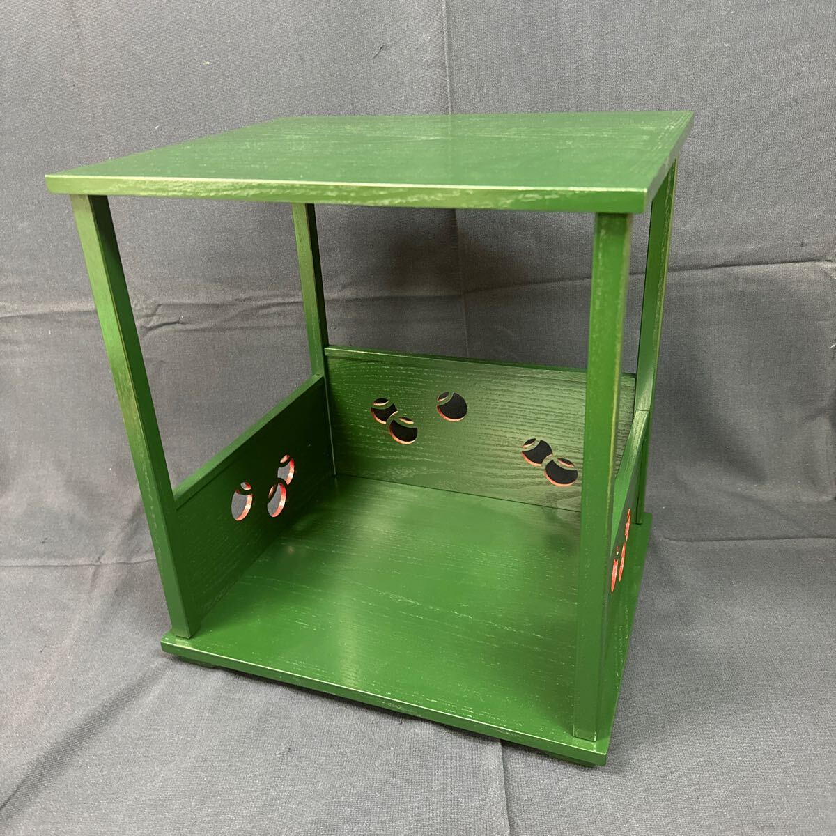 茶道具 緑×赤 つぼつぼ棚 組立式 木製 ツボツボ棚 茶事 茶道教室 茶席 サイズ約H40×36×30cm 163-9(木工、竹工芸)｜売買されたオークション情報、yahooの商品情報を ...