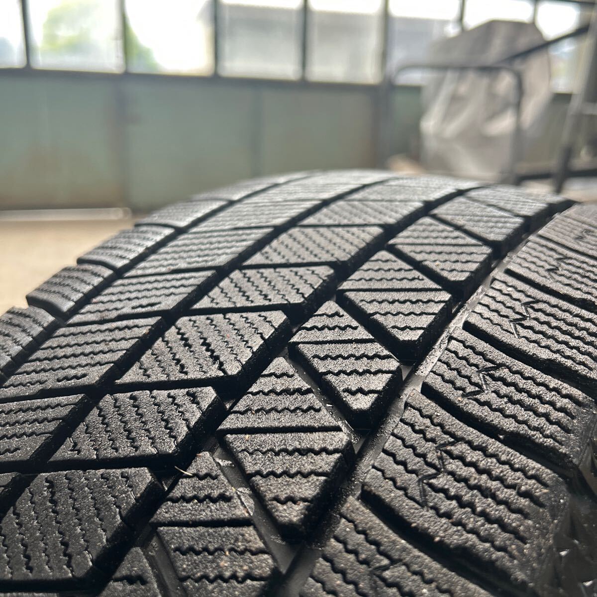 Yahoo!オークション - 215/55R17 94Q ブリヂストン ブリザック VRX3 20...