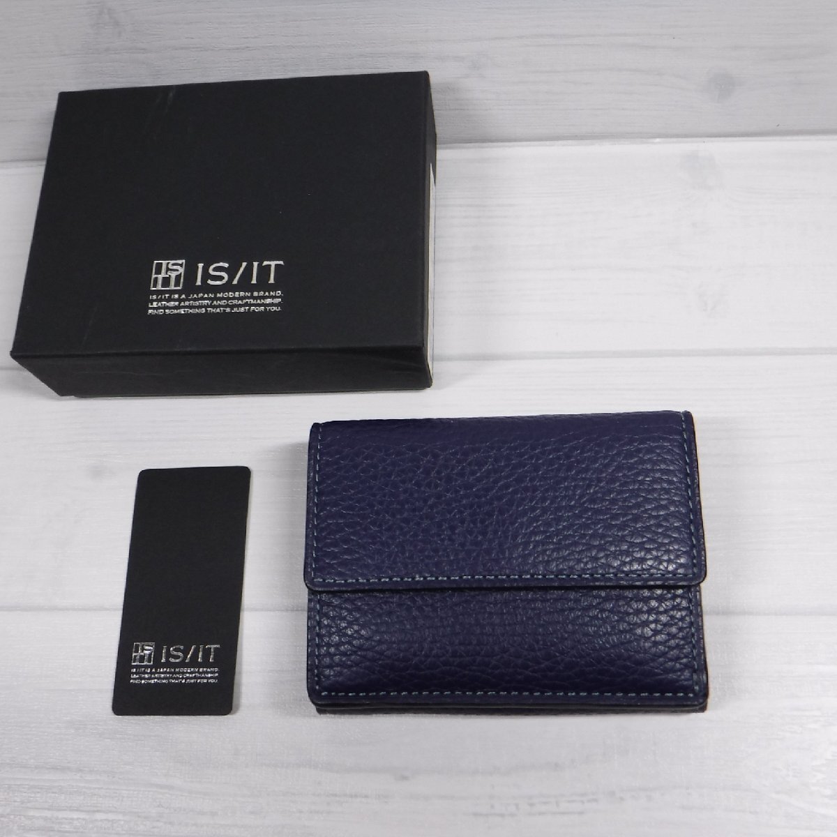 Yahoo!オークション - QQ19 イズイット 定価12100円 新品 3つ折り財布 ...