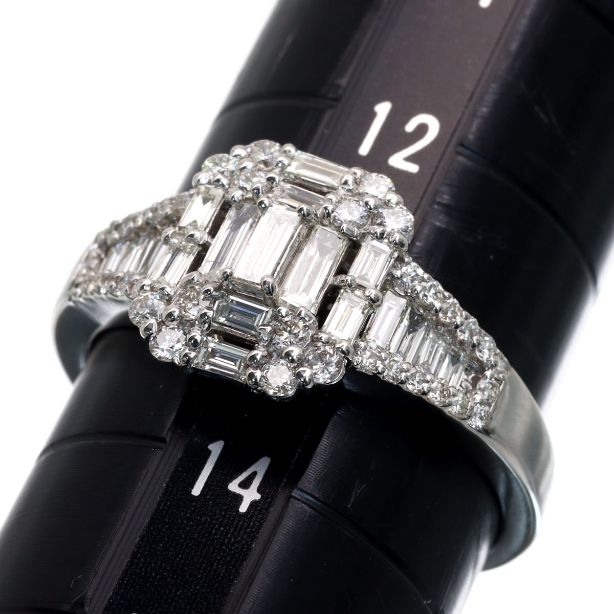 Yahoo!オークション - 洗練されたエレガンス Pt900 ダイヤモンド リン...