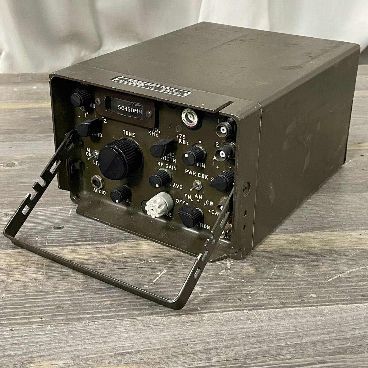9380 米軍 軍用受信機 R-1518/US 50-150MH RECEIVER RADIO ジャンク品 /SUB(受信機)｜売買されたオークション情報、yahooの商品情報をアーカイブ公開 ...