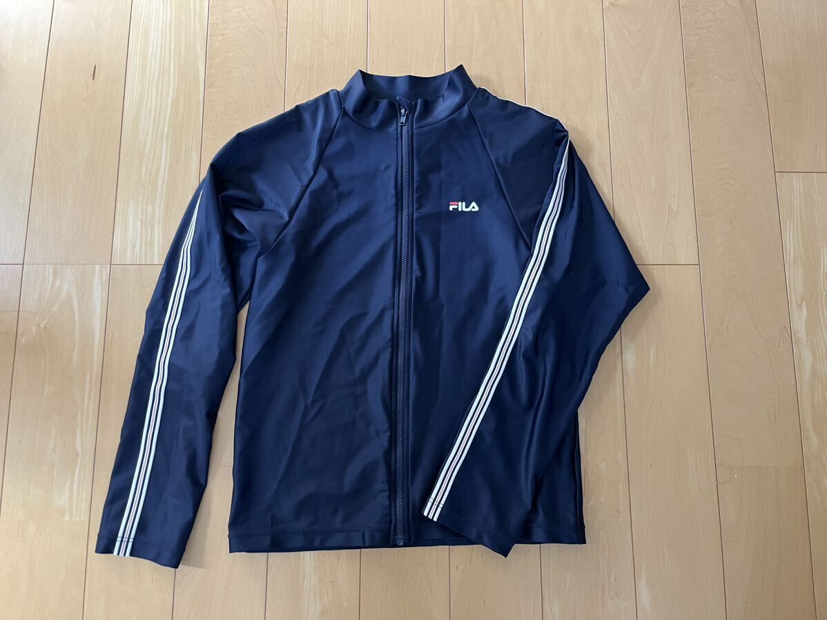 Yahoo!オークション - FILA ラッシュガード 170㎝ スクール 学校 体育 ...