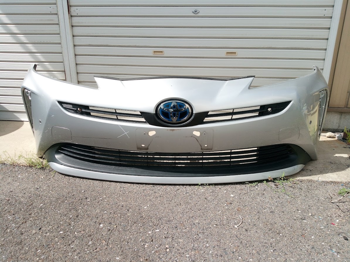 Yahoo!オークション - トヨタ R2年式.ZVW51.プリウス・フロントバンパ...