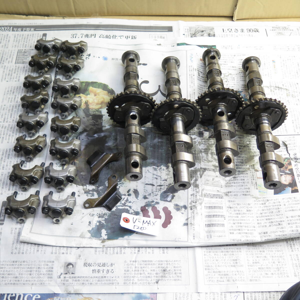 Yahoo!オークション - V-MAX1200 [2WE] 純正カムシャフト 1台分 フロン...
