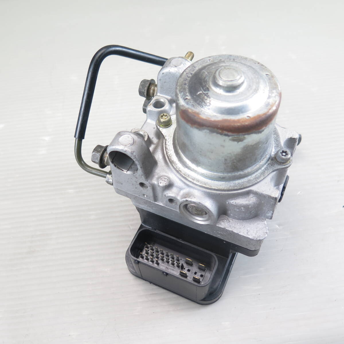 Yahoo!オークション - フォルツァ [MF06] 純正 ABSモジュール モジュ...