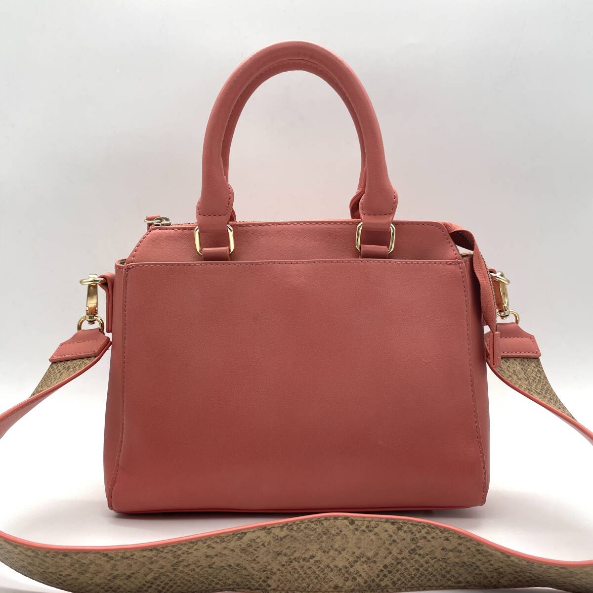 Yahoo!オークション - 1円〜 美品 入手困難品 OZOC 2way ショルダーバ...