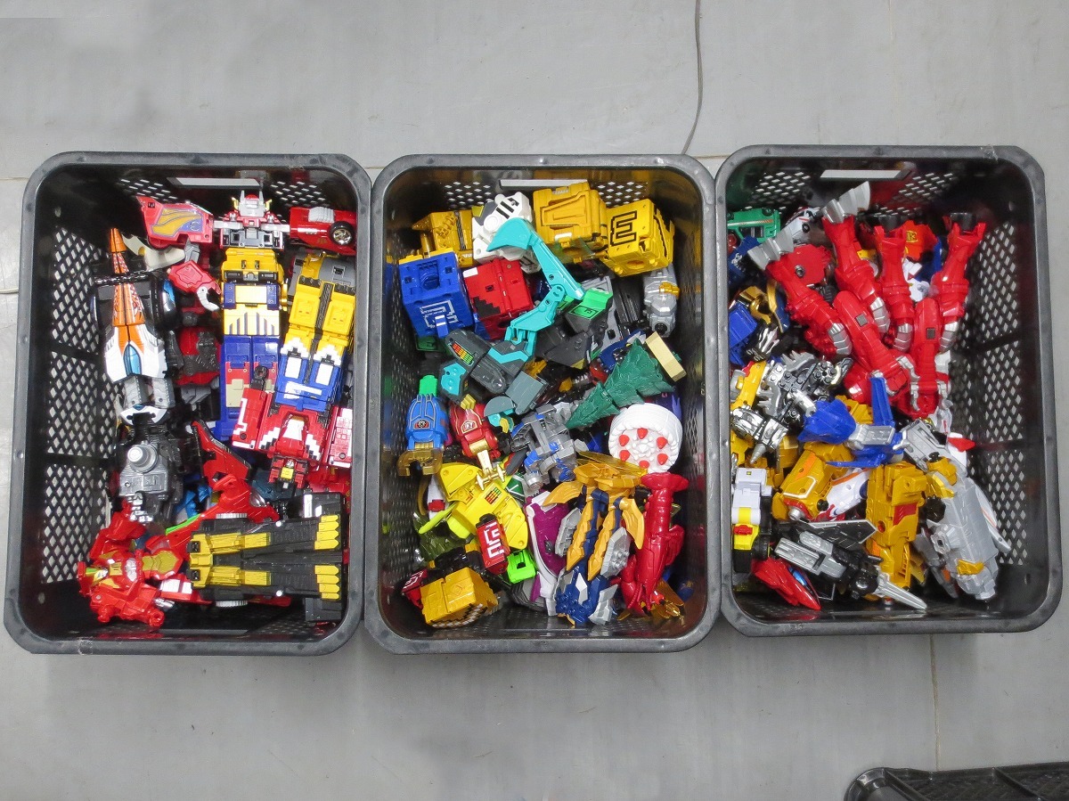 スーパー戦隊シリーズ おもちゃ各種 まとめ売りセット≪2≫ DX合体ロボ・パーツなど 約24kg ジャンク・現状渡し 5674(中古)のヤフオク落札情報