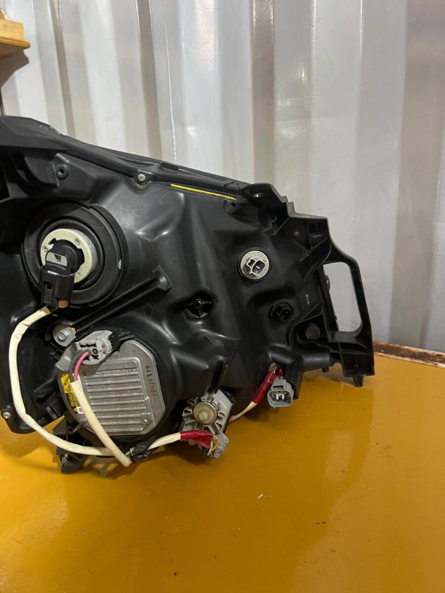 Yahoo!オークション - ノア ZRR70 HID ヘッドライト 左右セット HD-65