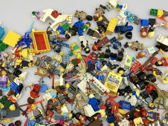 Yahoo!オークション - LEGO レゴ ミニフィグ 1.6kg まとめて取引・同梱...