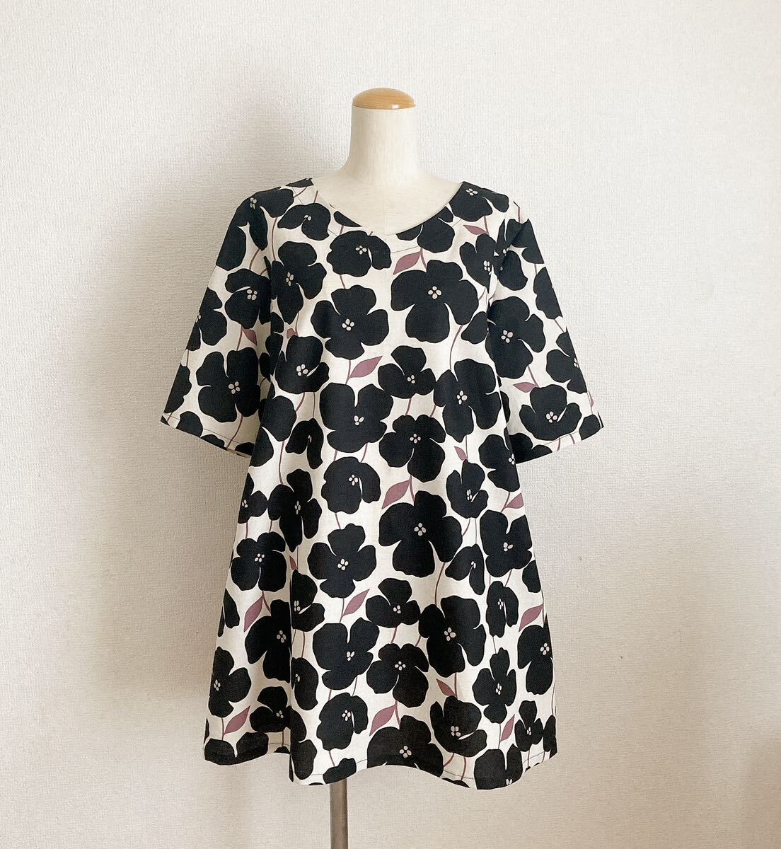 Yahoo!オークション - ハンドメイド 北欧風 花柄チュニック