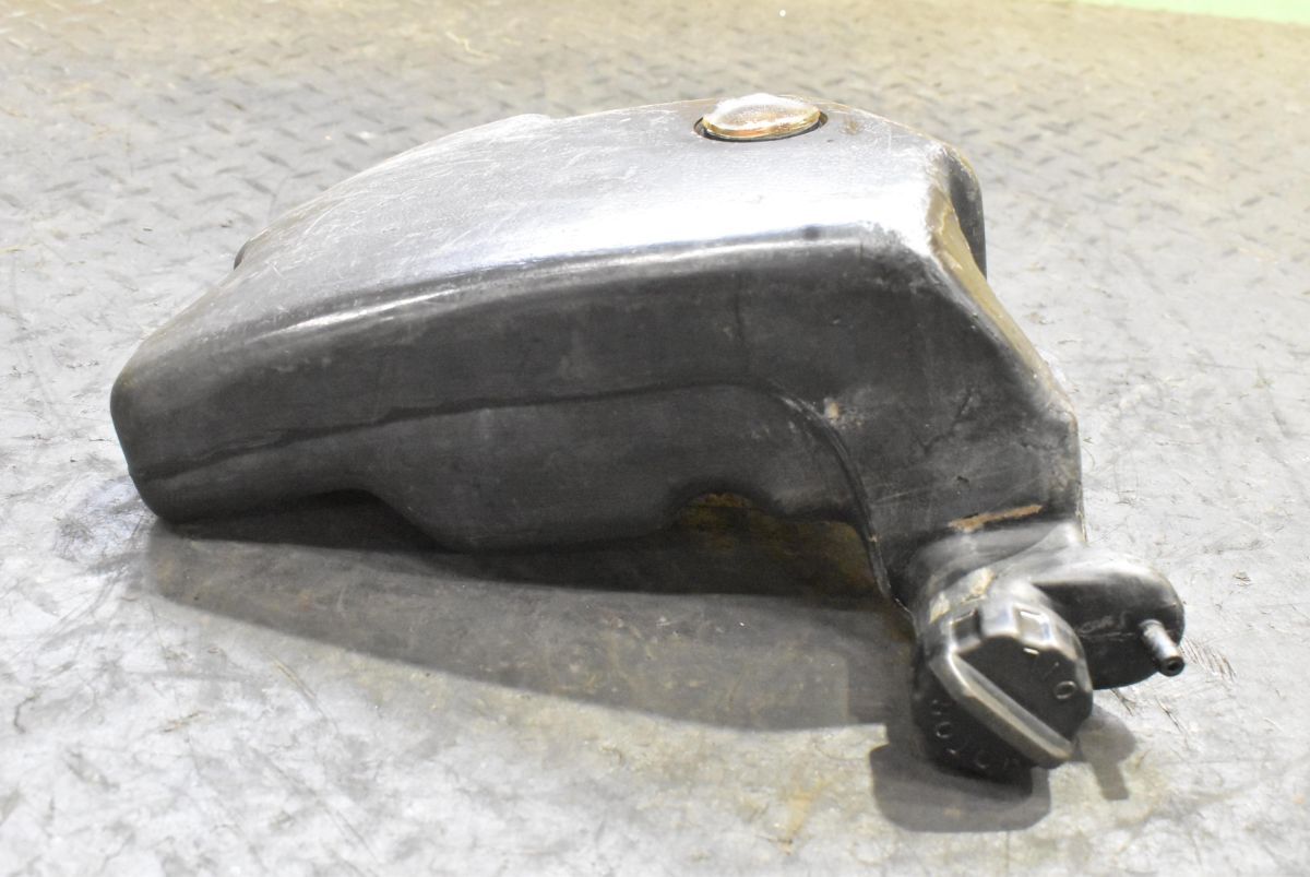 Yahoo!オークション - K859 当時物 純正 400SS オイルタンク 0026 検)