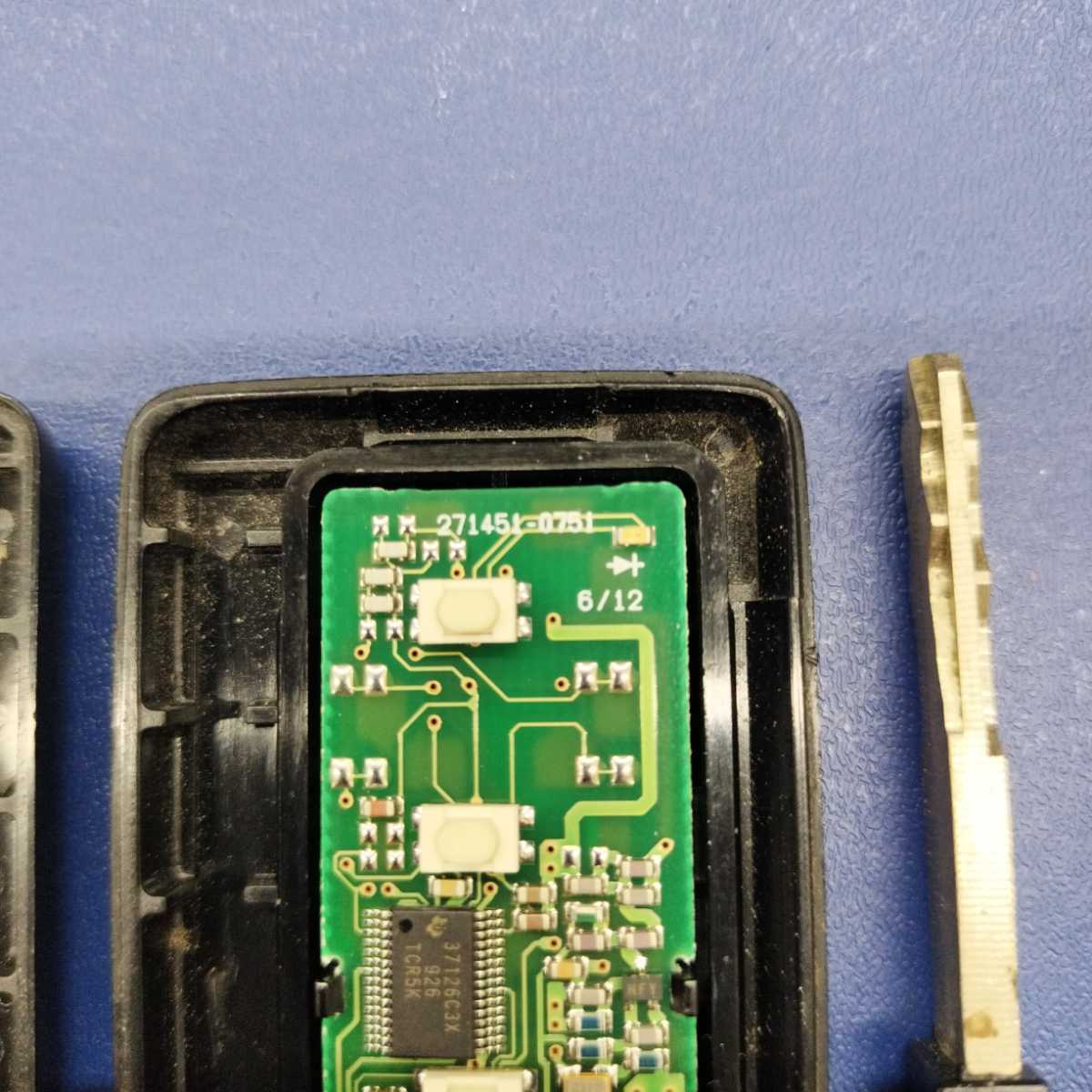 Yahoo!オークション - 5.30 スバル純正 スマートキー キーレス キー 3...