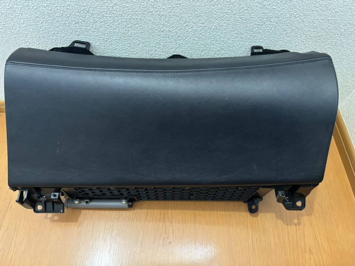 日本代購代標第一品牌【樂淘letao】－【希少】LS 革グローブボックス LS600h、LS600hL 、S460、LS460L、UVF45、UVF46、USF40、USF41