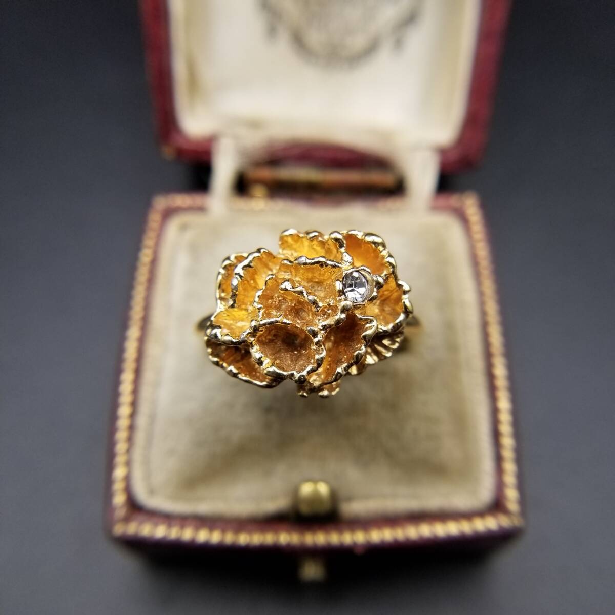 AVON フラワー モチーフ クリア ストーン 立体 ゴールドトーン エレガント キュート ヴィンテージ リング 指輪 ジュエリー 輸入 Y16-B(その他)｜売買されたオークション情報 ...