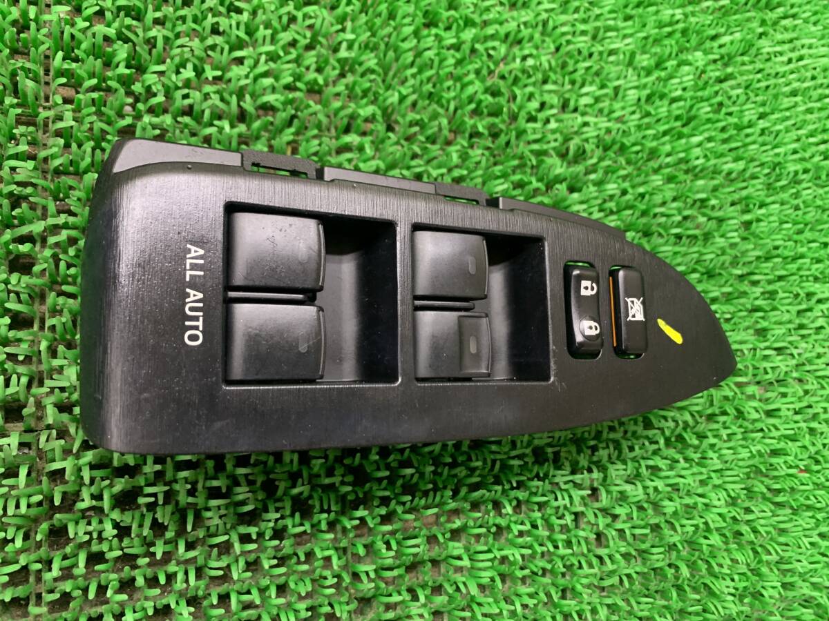 Yahoo!オークション - 即決値段 動作OK M11-1 トヨタ 30 プリウス ZVW...