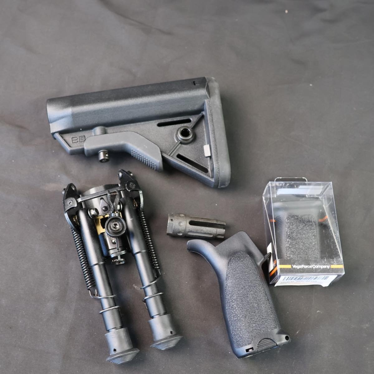 Yahoo!オークション - パーツおまとめ VFC BCNバーティカルグリップ Mo...