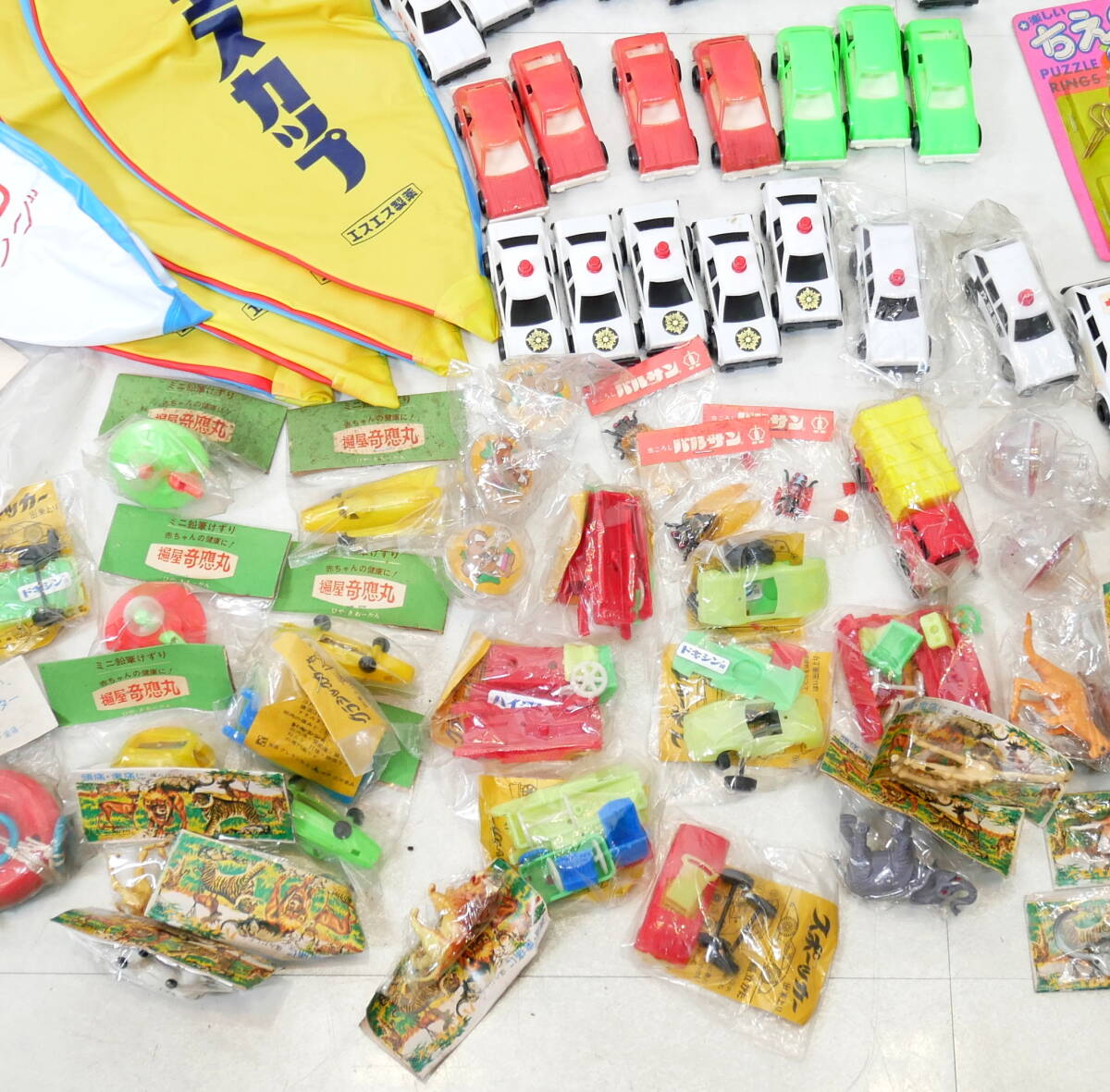 R605-B98 昭和レトロ 非売品 製薬会社など おもちゃ ノベルティ 促販 ミニカー 風車 大量まとめて(広告、ノベルティグッズ)｜売買されたオークション情報、yahooの商品情報を ...