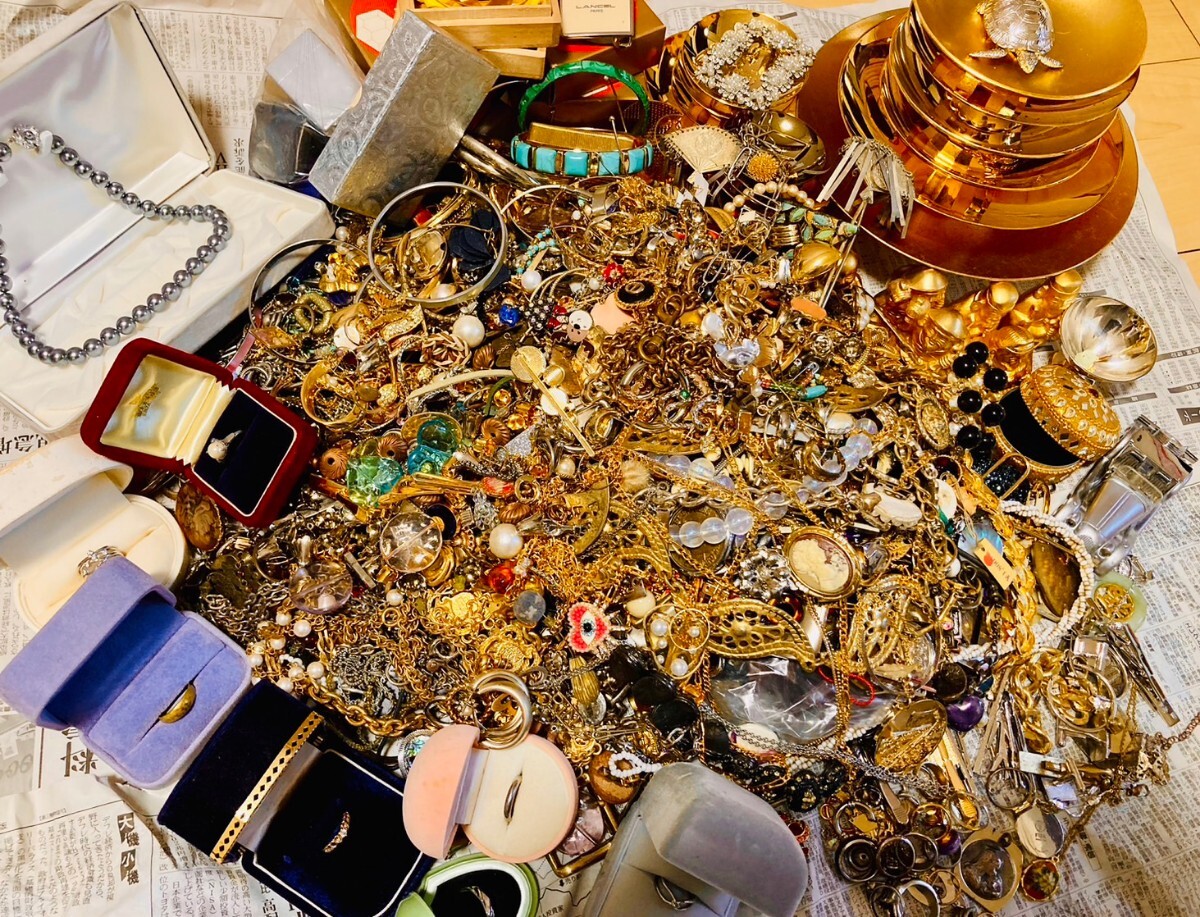 Yahoo!オークション - 総重量 15.6kg アクセサリー 大量 まとめ K18刻...