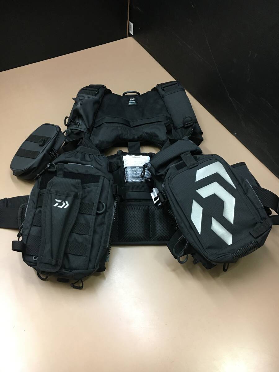 Yahoo!オークション - N127[12]K244(ライフジャケット) 中古 DAIWA ダ...