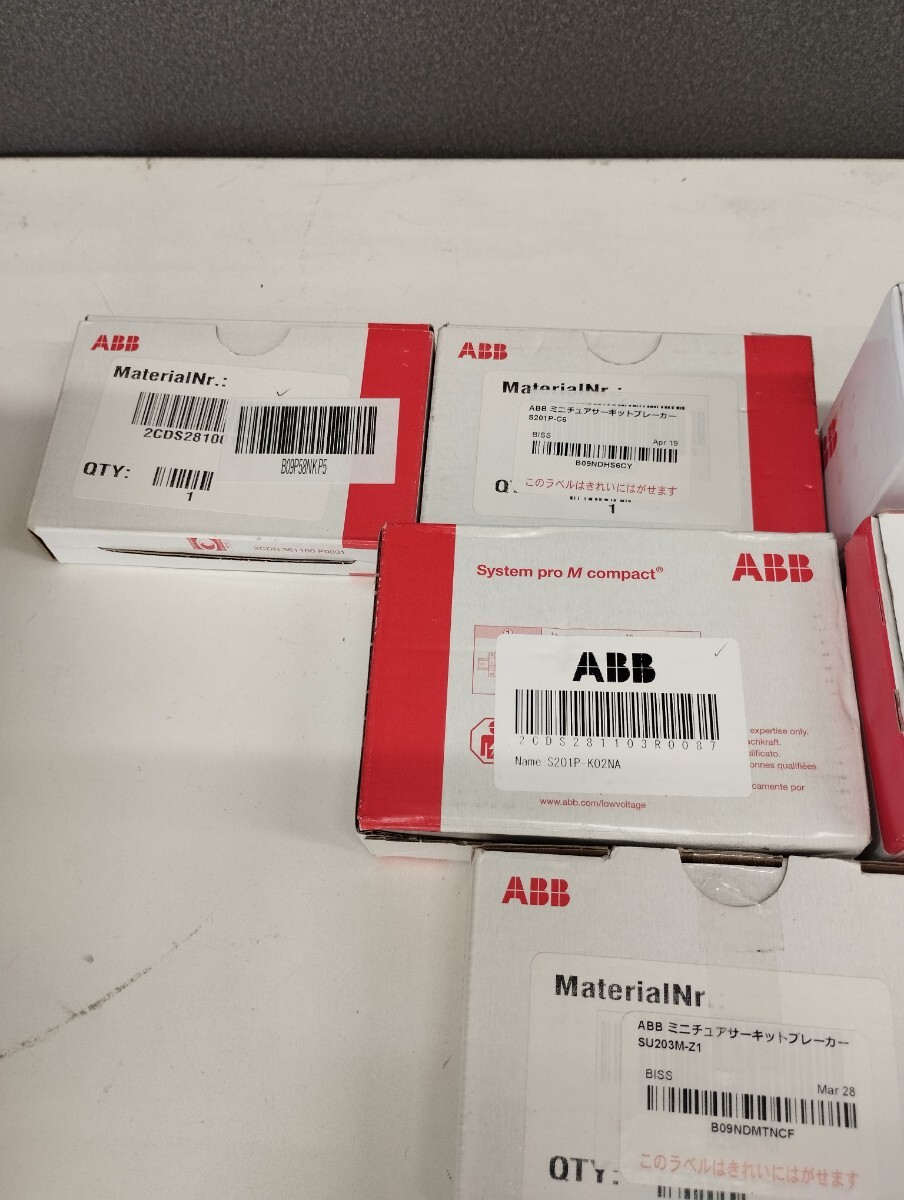 Yahoo!オークション - 0605y2320【まとめ】大量 ABB ブレーカー ミニチ...