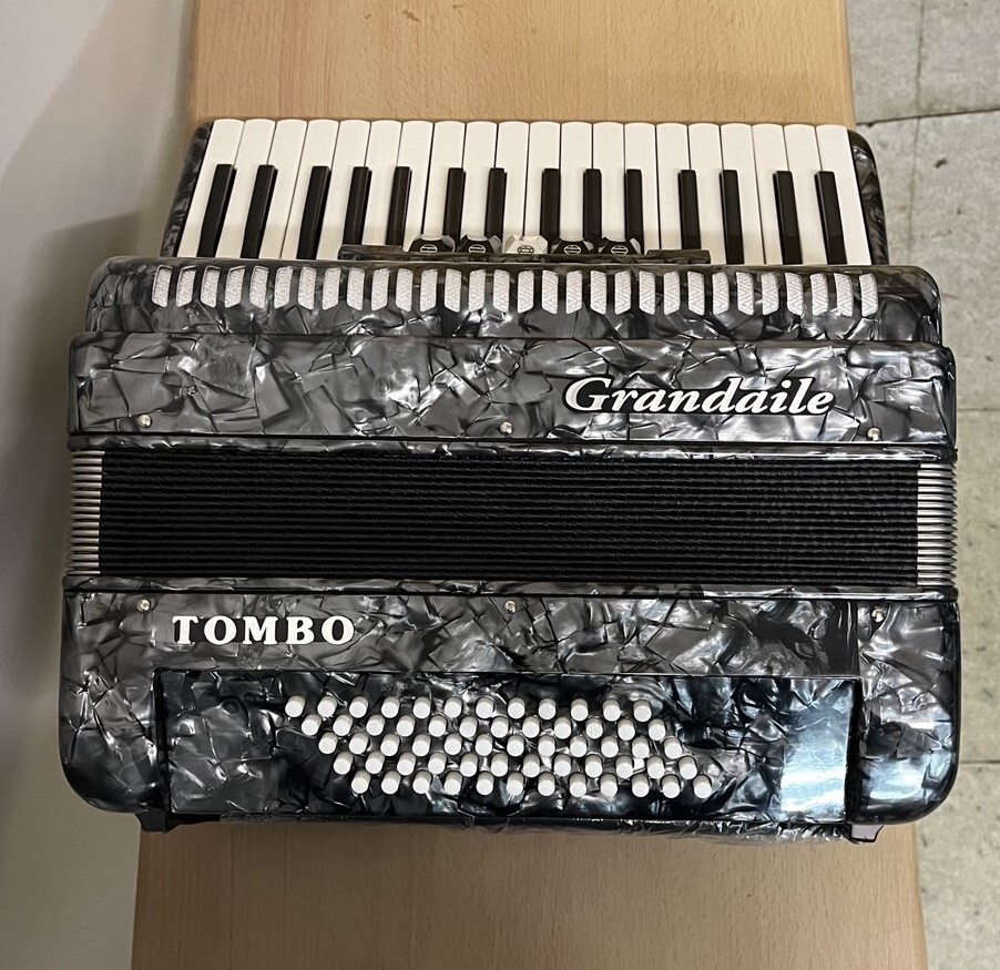 Yahoo!オークション - 【美品】TOMBO アコーディオン GT-60B Grandaile...