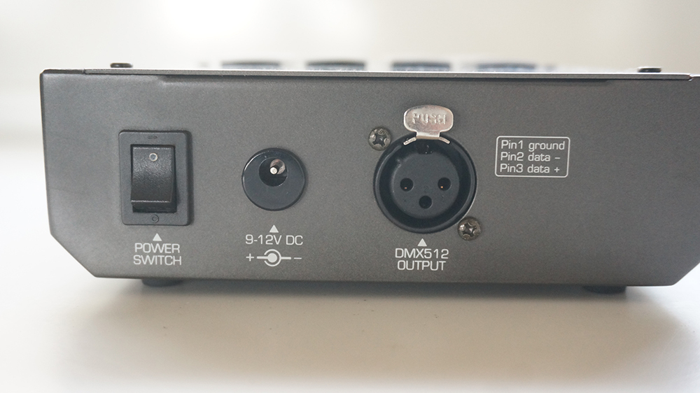 Sunlite DMX スイッチコントローラBOX DSB-32 オーディオ 音響 機材 通電確認(ミキサー)｜売買されたオークション情報、yahooの商品情報をアーカイブ公開 ...