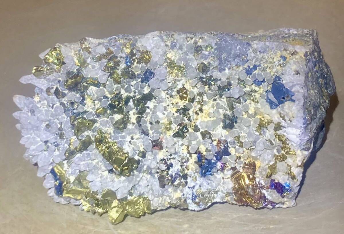 インドネシア ジャワ島タシマラヤ鉱山産天然水晶 パイライトクラスター412g(クリスタル、水晶)｜売買されたオークション情報、yahooの商品情報をアーカイブ公開 - オークファン ...