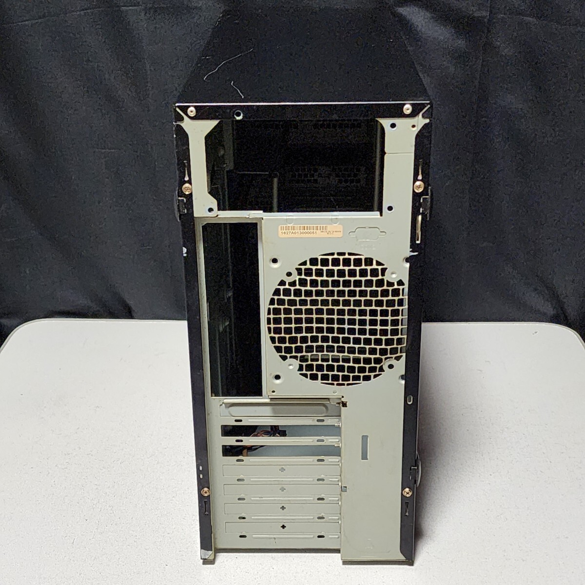 Iiyama SENSE∞ ミドルタワー型PCケース(ATX) DVDドライブ搭載 Iiyama SENSE∞ ミドルタワー型PCケース(ATX) DVDドライブ搭載
