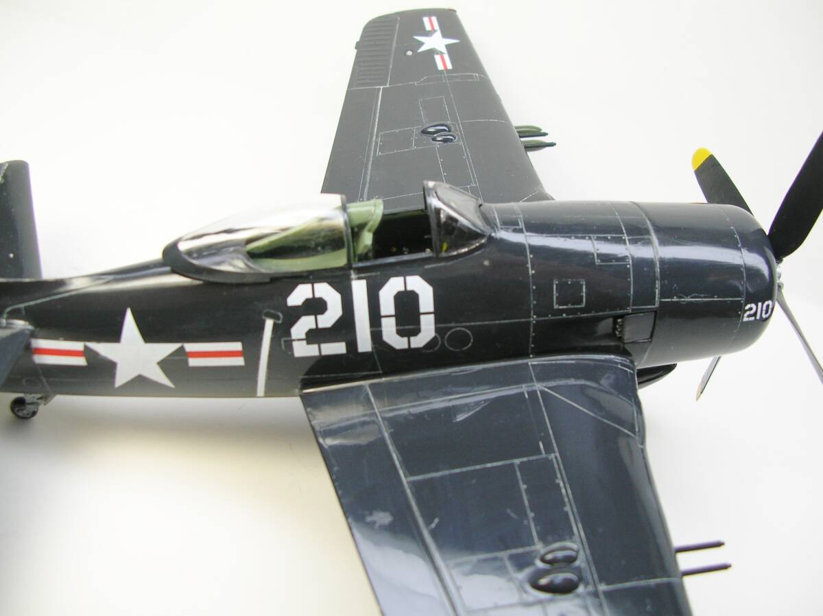 Yahoo!オークション - アメリカ海軍 F8F-2ベアキャット戦闘機 1/48 塗...
