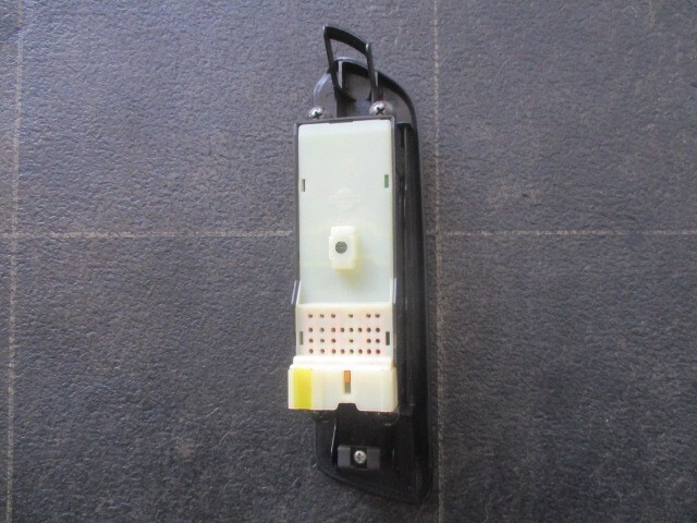 Yahoo!オークション - 3894 E-P11 プリメーラ カミノ パワーウインドウ...