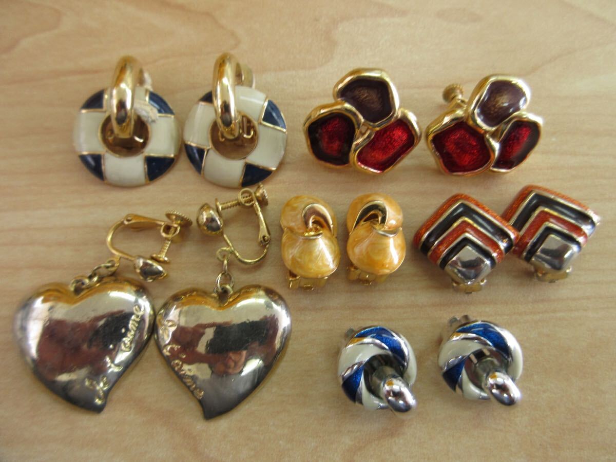 A89 全て刻印あり ブランド メーカー 海外 国内 ヴィンテージ イヤリング ゴールドカラー 他 アクセサリー 大量 まとめ売り まとめ TIA(イヤリング)｜売買されたオークション情報 ...