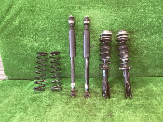 ムーヴ DBA-LA100S ストラット アブソーバーセット 1台分 X T26 48510-B2A30.48531-B2890(サスペンションキット（一式）)｜売買されたオークション情報 ...