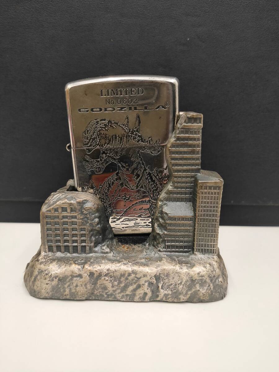 ＃7127 ZIPPO GODZILLA No.0602 ゴジラ ZIPPO立て シルバー色 火花確認 グッズ オイルライター ジッポー(その他)｜売買されたオークション情報、yahooの商品 ...