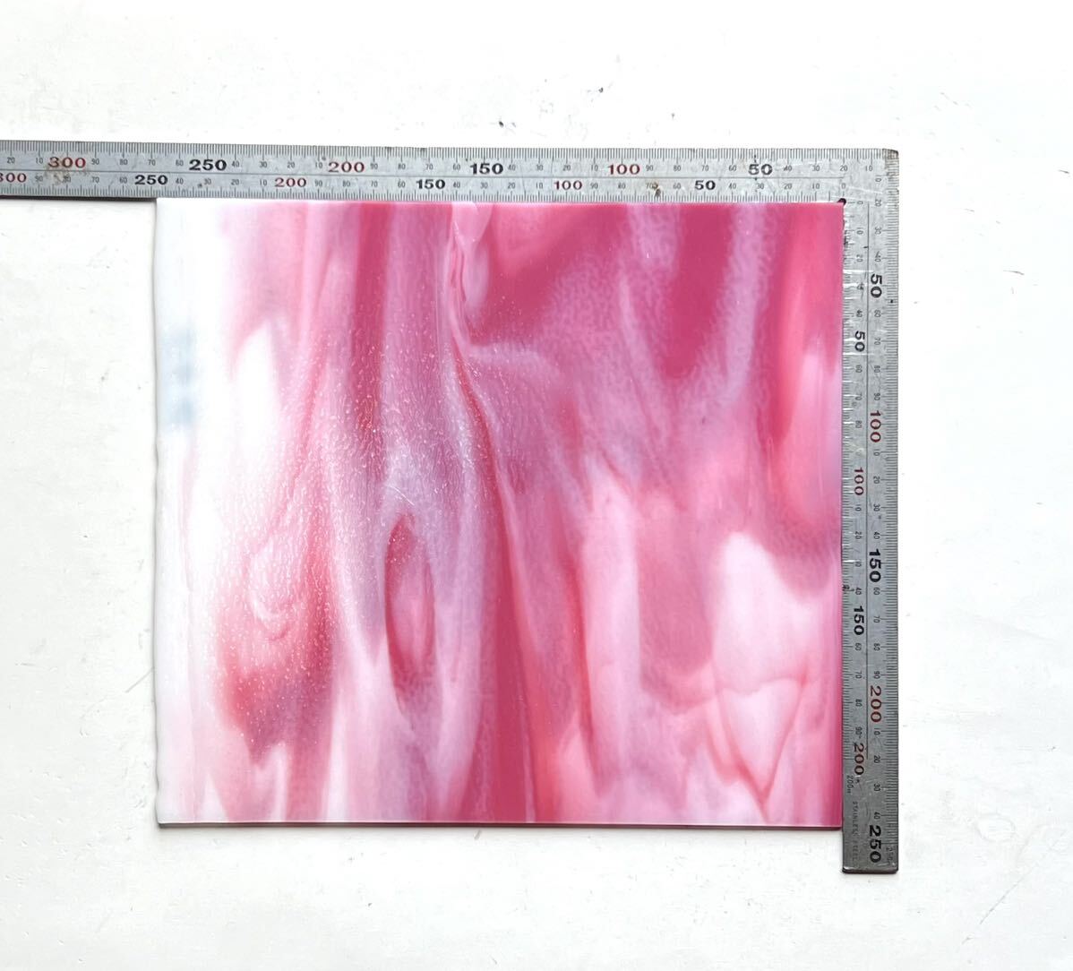 039 ブルズアイ BUF2302-30 ピンクオパール ストリーキー ステンドグラス フュージング材料(ガラス材料)｜売買されたオークション情報、yahooの商品情報をアーカイブ公開 ...