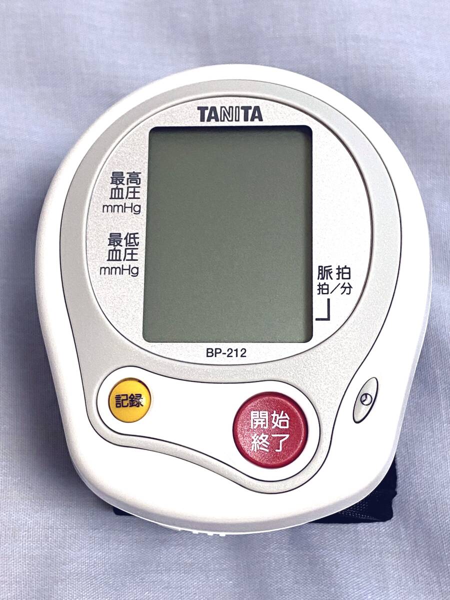 Yahoo!オークション - TANITA 手首式血圧計 BP-212-WH 2024製造 タニ...